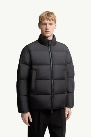 Moncler Erterle Short Down Jacket - Black