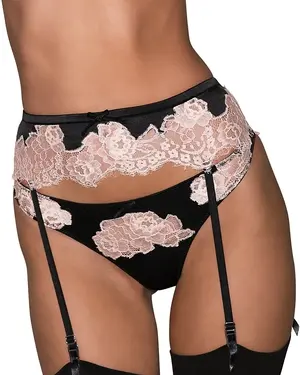 FLEUR DU MAL Juliet Lace Thong Black