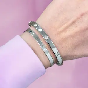 THE LOVERY FINE JEWELRY Diamond Clover Bangle - White Gold