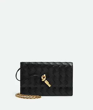 BOTTEGA  VENETA Andiamo Pouch On Chain - Black