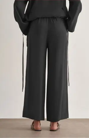 MIZALLE Relaxed Drawstring Pants - Black