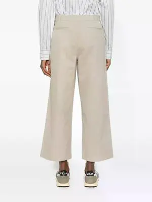 6397 Pleated Cropped Trousers
