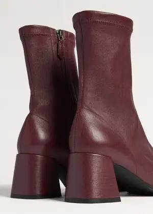 ME+EM Ankle Stretch Boot - Deep Red