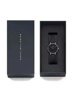 DANIEL WELLINGTON Classic Petit 28mm Watch