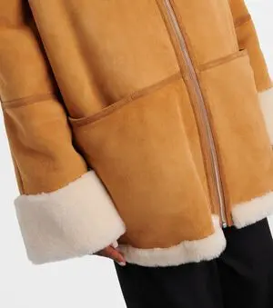 TOTEME Signature Shearling-lined Suede Jacket