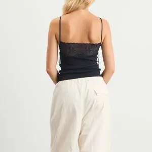 FRUITY BOOTY Meringue Tank Top