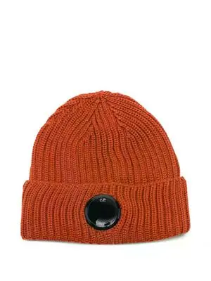 C.P. COMPANY Ribbed Lens-Detail Beanie Red