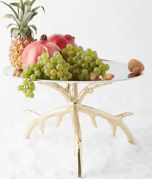 LUNARES Staghorn Cakestand