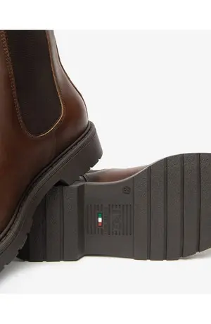 NEROGIARDINI Chelsea Boot - Brown