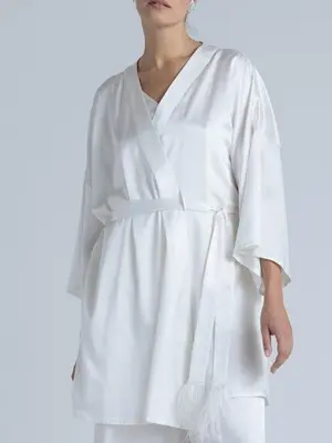 ALAS Silk 3/4 Sleeve Dressing Gown - Milk White