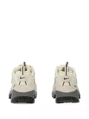 Nike Air Humara Sneakers