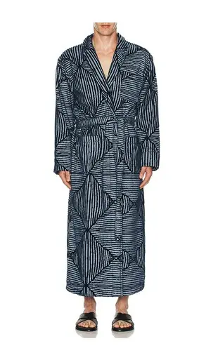 Oas Longo Robe In Blue