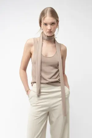 Arakii Moment Scarf Top Beige