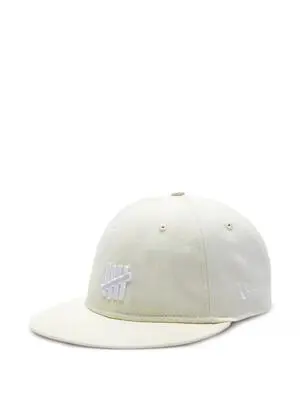 UNDEFEATED Icon Snapback Cap - White