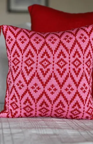 MELANGE COLLECTION 10" Heart Tassel Pillow