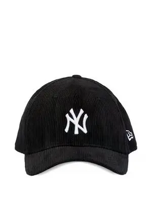 New Era Curved Peak Cap - Black