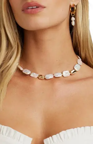 UNTAMED PETALS Kourt Pearl Necklace