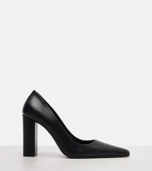 Alaïa Pointy Leather Pumps - Black