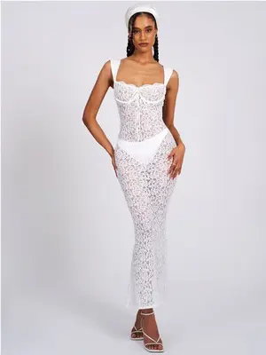 MISS CIRCLE Veronica Lace Maxi Dress