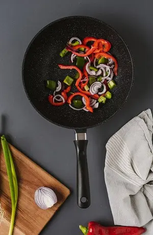 CUISINE::PRO® Stone™ 11" Stir-fry Pan
