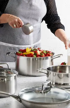 CUISINE::PRO® Iconix™ 10-piece Cookware Set