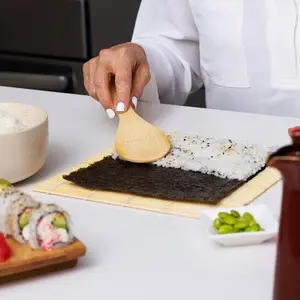 JOYCE CHEN Sushi Board And Sushi Roller Set