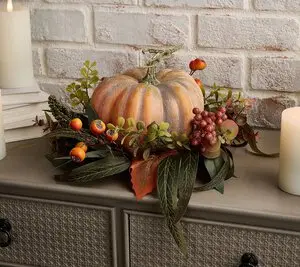 VALERIE PARR HILL Pumpkin Centerpiece W/berries & Leaves Valerie - One-color