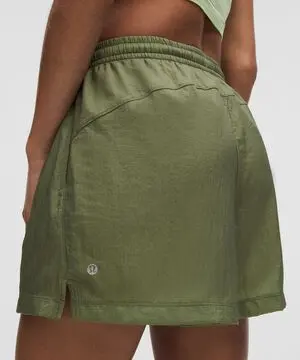 Lululemon Lightweight Mid-rise Active Short 5 - Bay Leaf/lemongrass