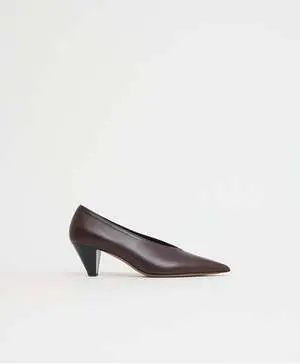 Mansur Gavriel Pumps