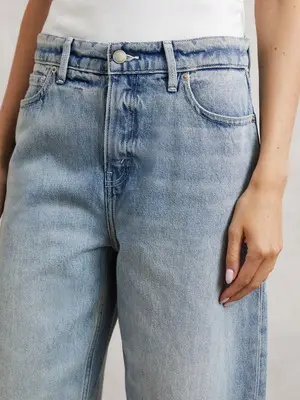 Good American Relaxed Barrel Jeans