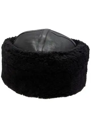 TOTEME Shearling Hat - Black