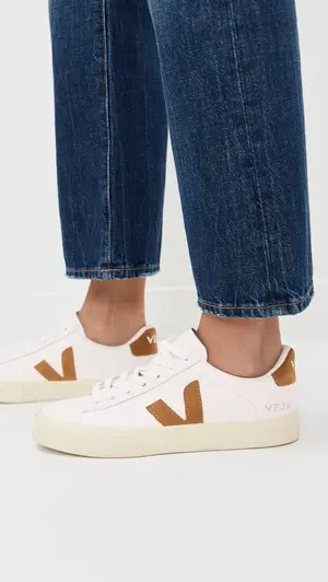 VEJA Campo Sneakers