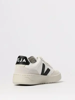 VEJA Low-top Lace-up Sneakers - White