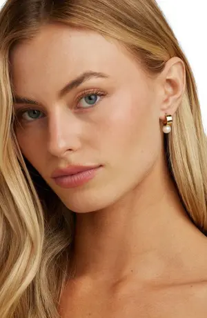 UNTAMED PETALS Leah Pearl Hoop Earrings - Gold