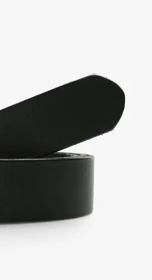 SCALPERS Skull Engraved Leather Belt - Duck