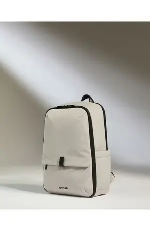 Women's Medium Backpacks