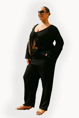 FASHION-SZN CURVE Crochet Tie-front Resort Top - Black