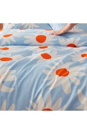 Marimekko Rakastaa Ei Rakasta Comforter & Shams Set