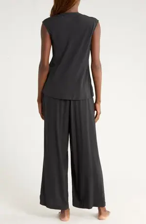 Natori Sleek Pajamas