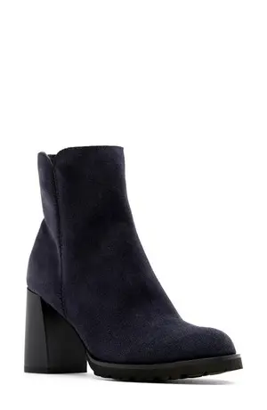 La Canadienne Block Heel Booties