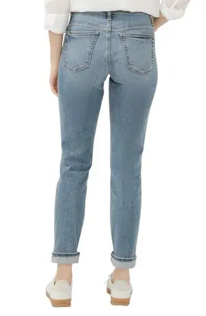 SILVER JEANS CO. Mid-rise Boyfriend Jeans