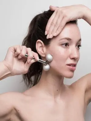 JOANNA CZECH Glow On The Go