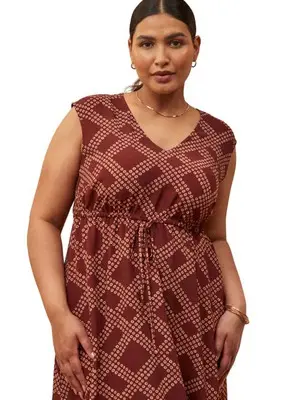 LIVE UNLIMITED Geo Print V-neck Hanky Hem Dress