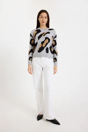 BRODIE CASHMERE Abstract Leopard Print Cashmere Crew Neck Sweater