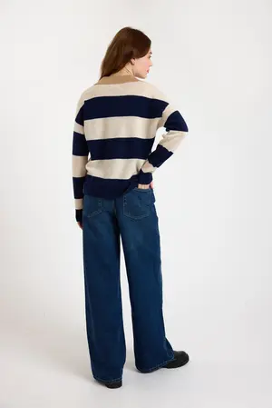 BRODIE CASHMERE Ruby Long Sleeve Cashmere Sweater - Navy