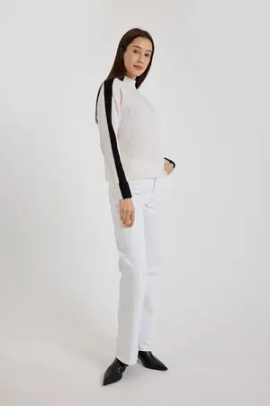 BRODIE CASHMERE Chamonix Mock Neck Cashmere Sweater - Organic White
