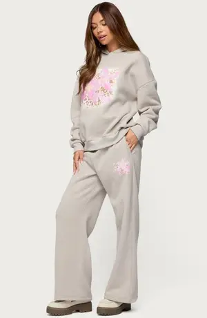 EDIKTED Wild Petal Wide Leg Sweatpants