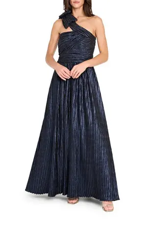 TAHARI ASL One-shoulder Crinkle Gown