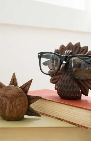 MATR BOOMIE Sun Eyeglass Holder Stand