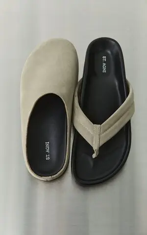 ST. AGNI Suede Thong Slide